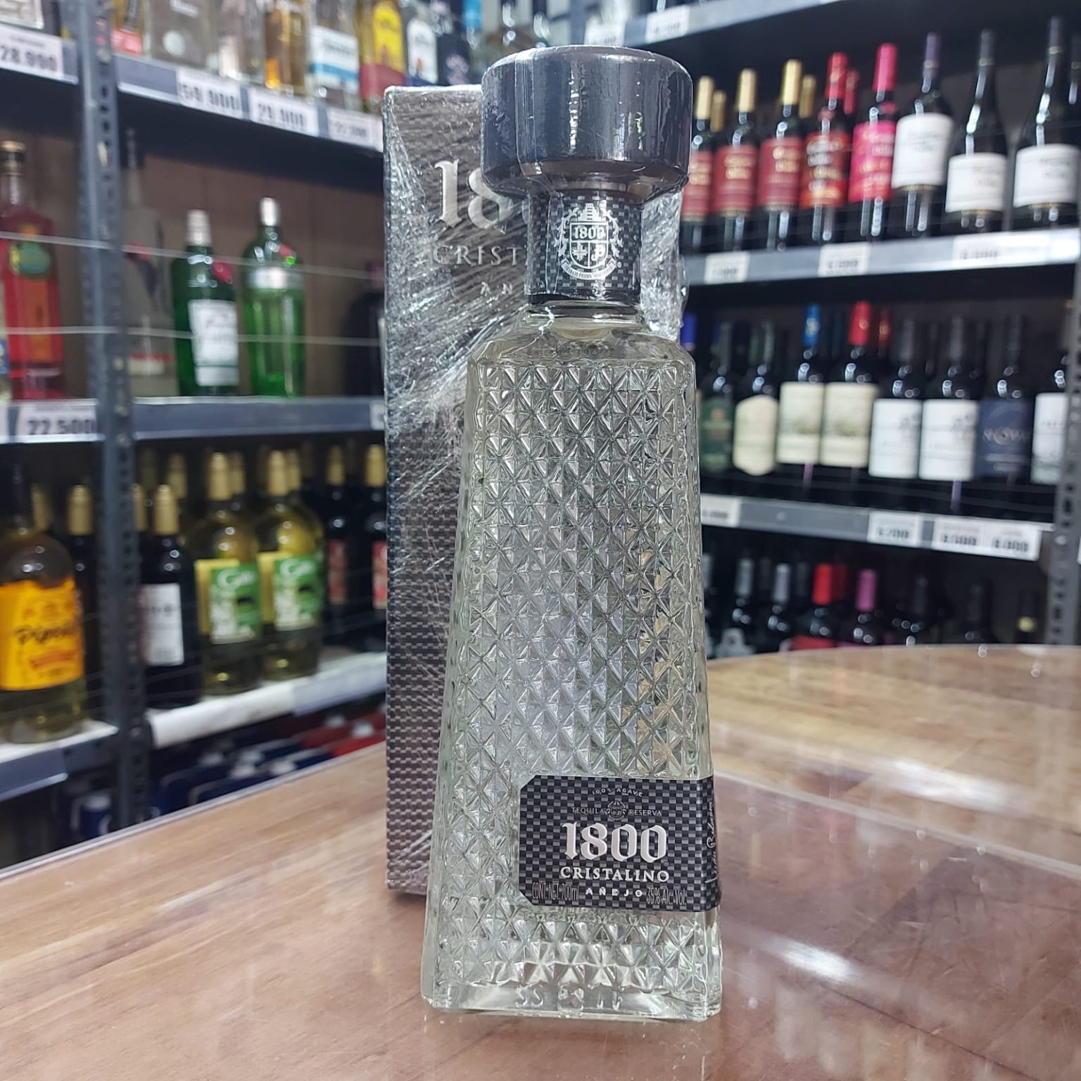 Tequila Reserva 1800 Cristalino Añejo 35% Alc. Vol. 700ml - Licanray