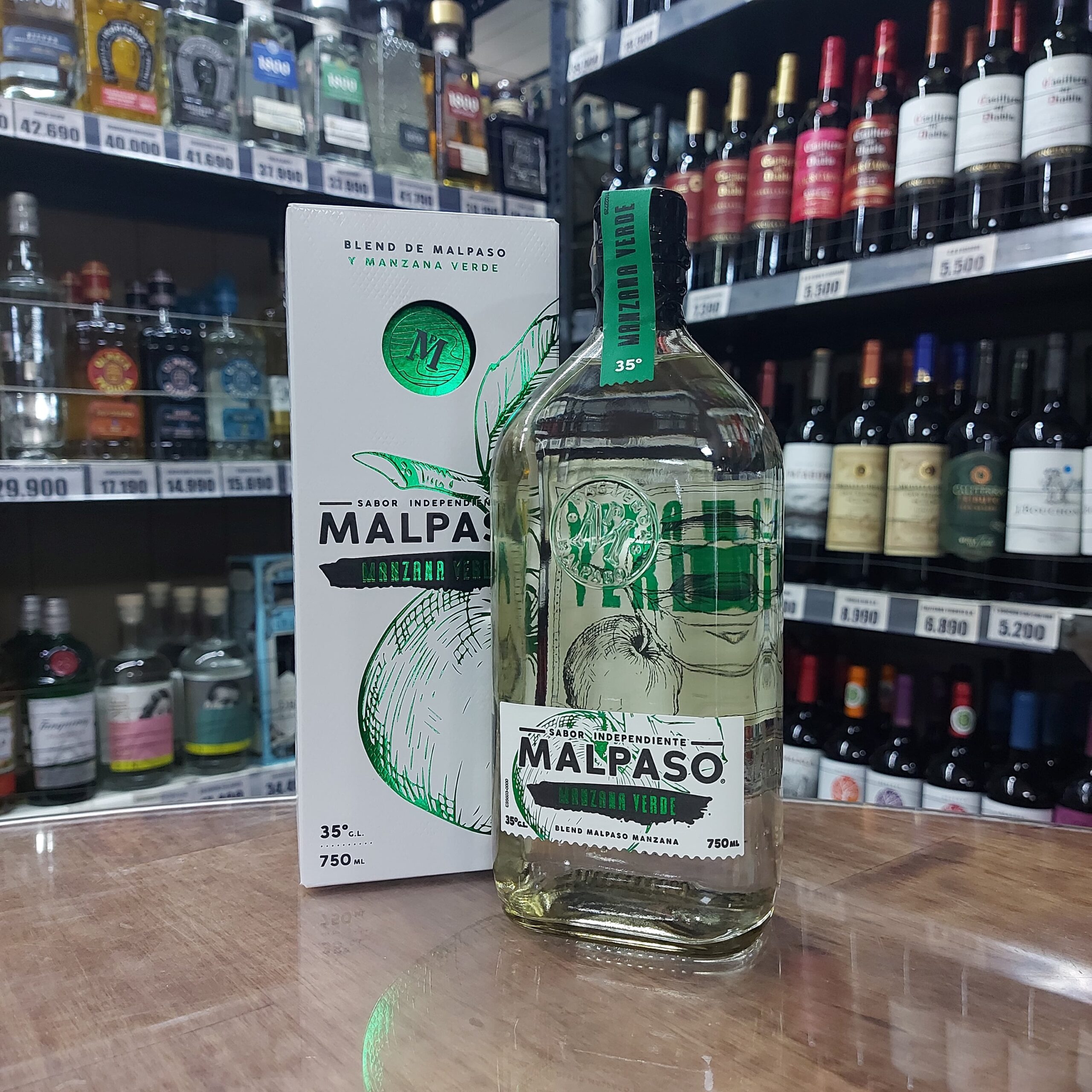 Pisco MalPaso Blend de Manzana Verde 35°G.L. 750m - Licanray